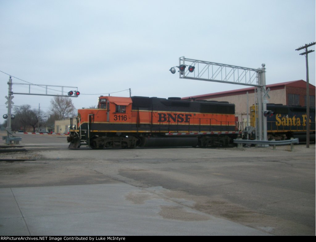 BNSF 3116 northbound BNSF local train